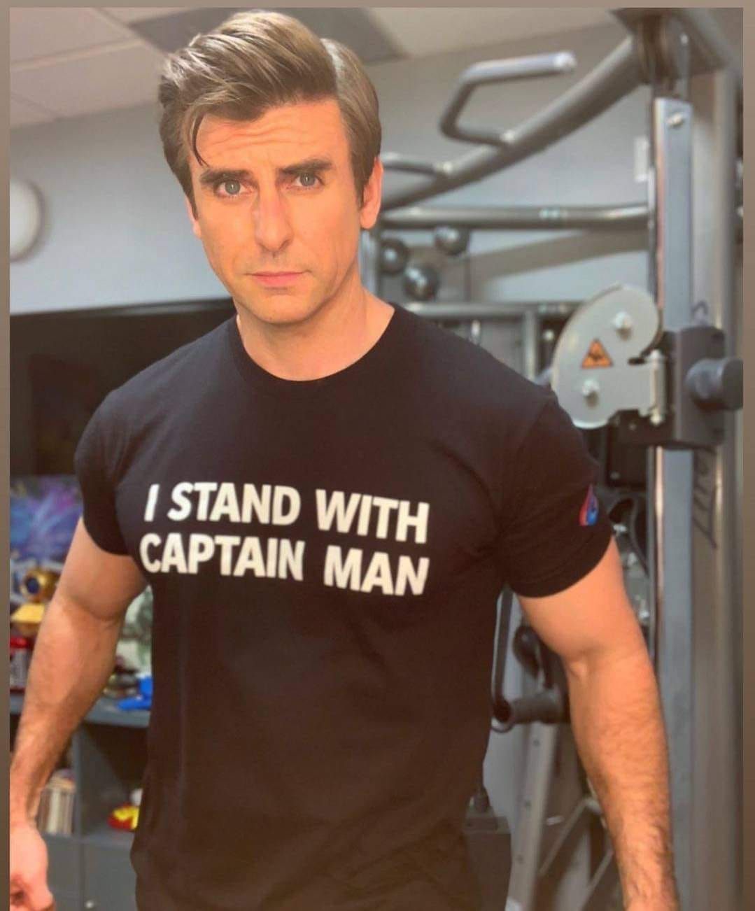 Enjoy Gallery of England Actor Cooper Barnes – HUNKS OVER 40