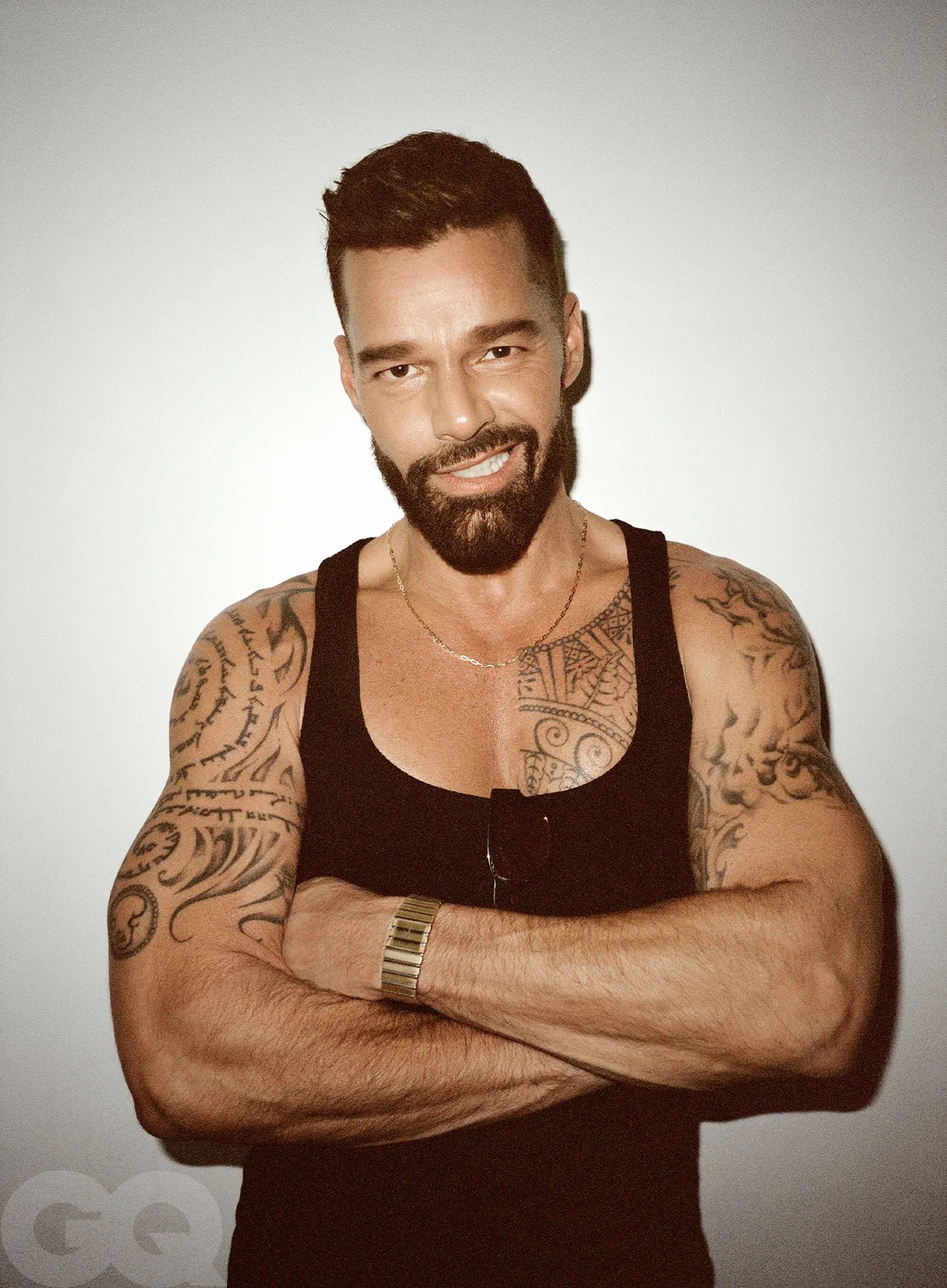Ricky Martin: Embracing Authenticity and Family Values – HUNKS OVER 40