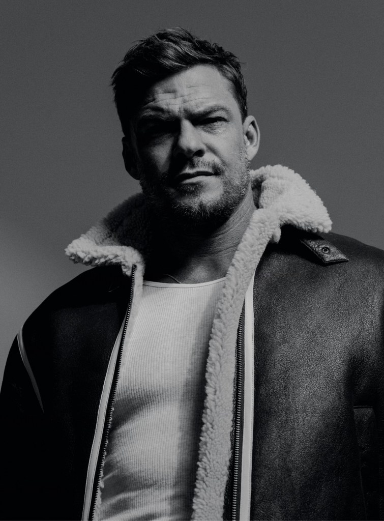 Alan Ritchson: From ‘Big Guy’ to Hollywood Heavyweight – HUNKS OVER 40